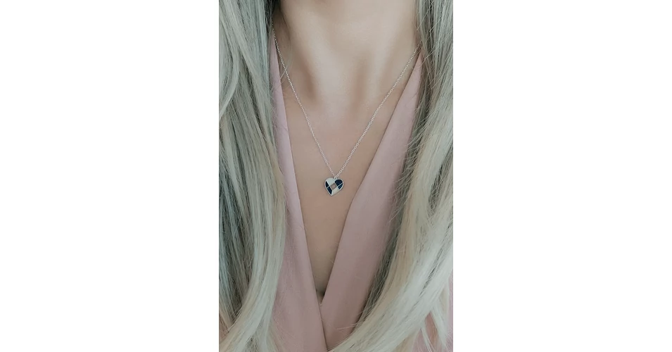 Kagylóhéj mozaikos szív nyaklánc – elegáns ezüst ékszer - CISKA JEWELLERY